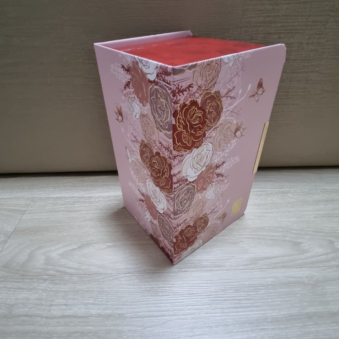 Book Like Storage Box with Magnetic Clasp, Furniture & Home Living ...