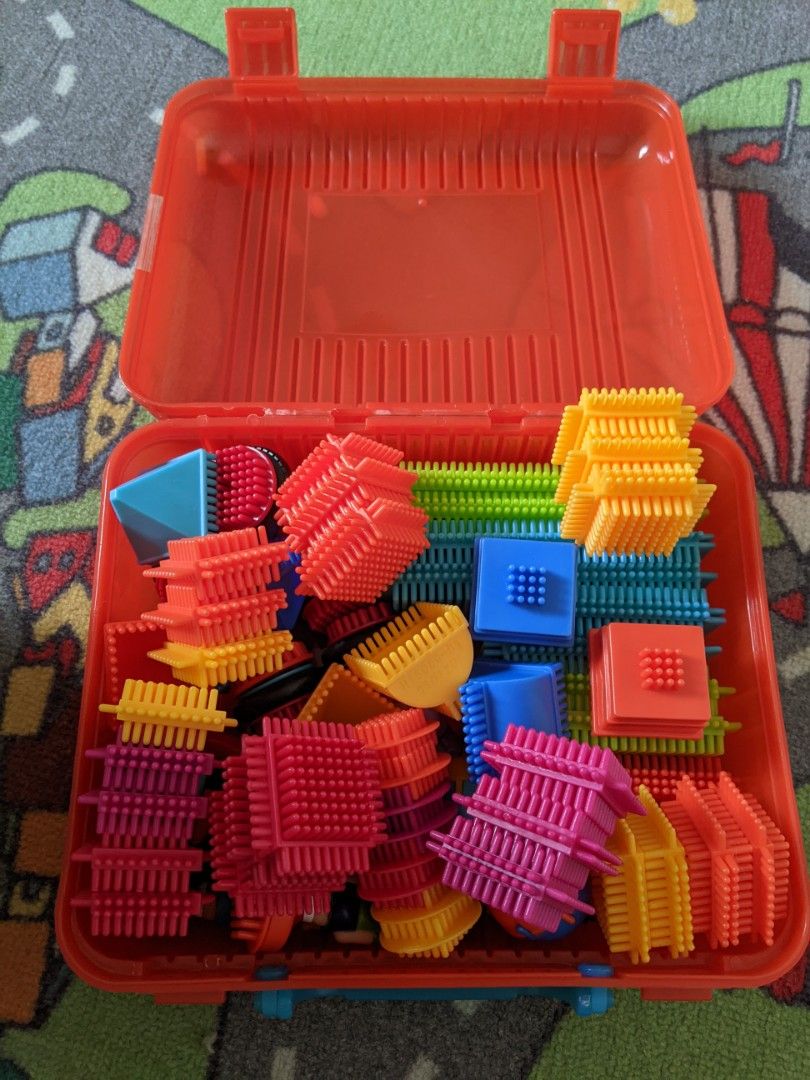 Bristle blocks, Hobbies & Toys, Toys & Games on Carousell