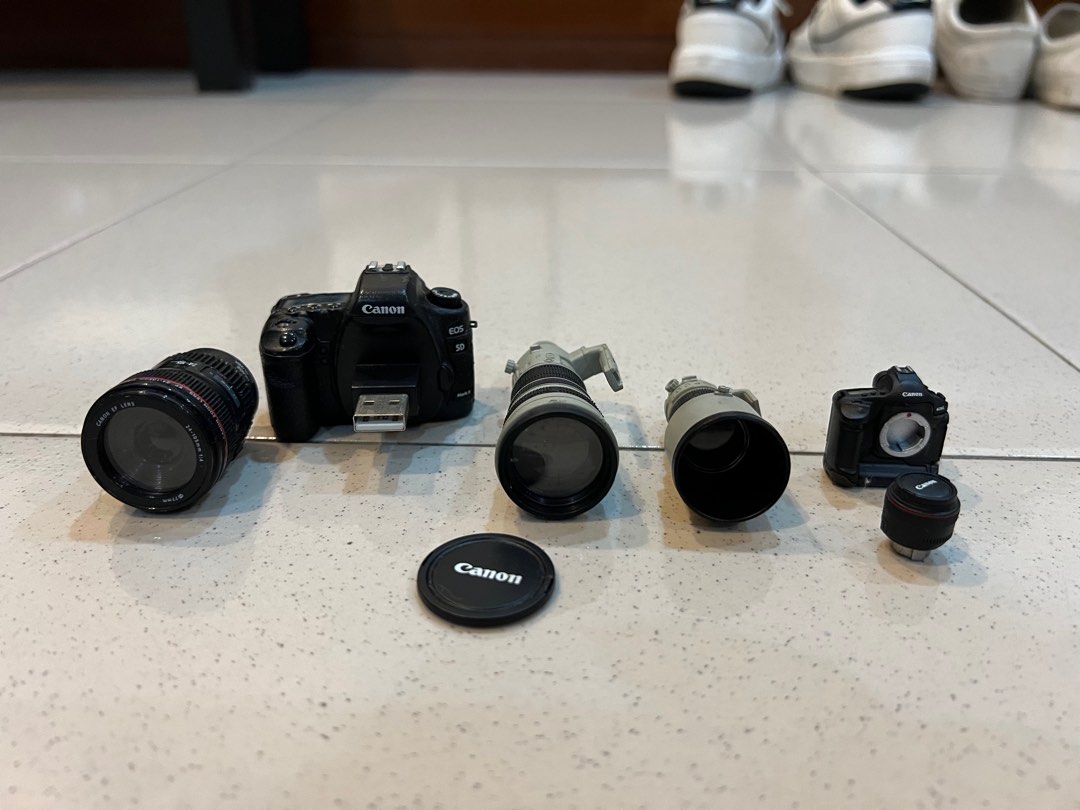 Canon mini camera & lens set flask drive, Photography, Photography ...
