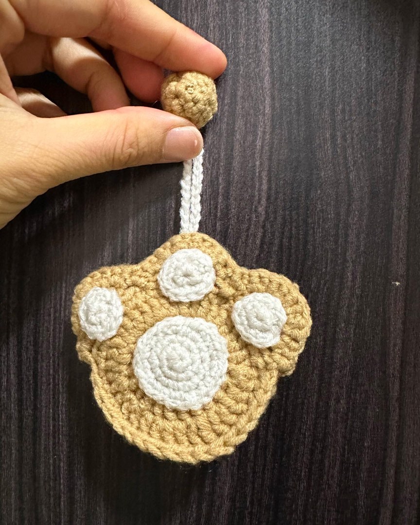 Cat Paw Key Pouch Crochet Amigurumi, Hobbies & Toys, Stationery & Craft ...