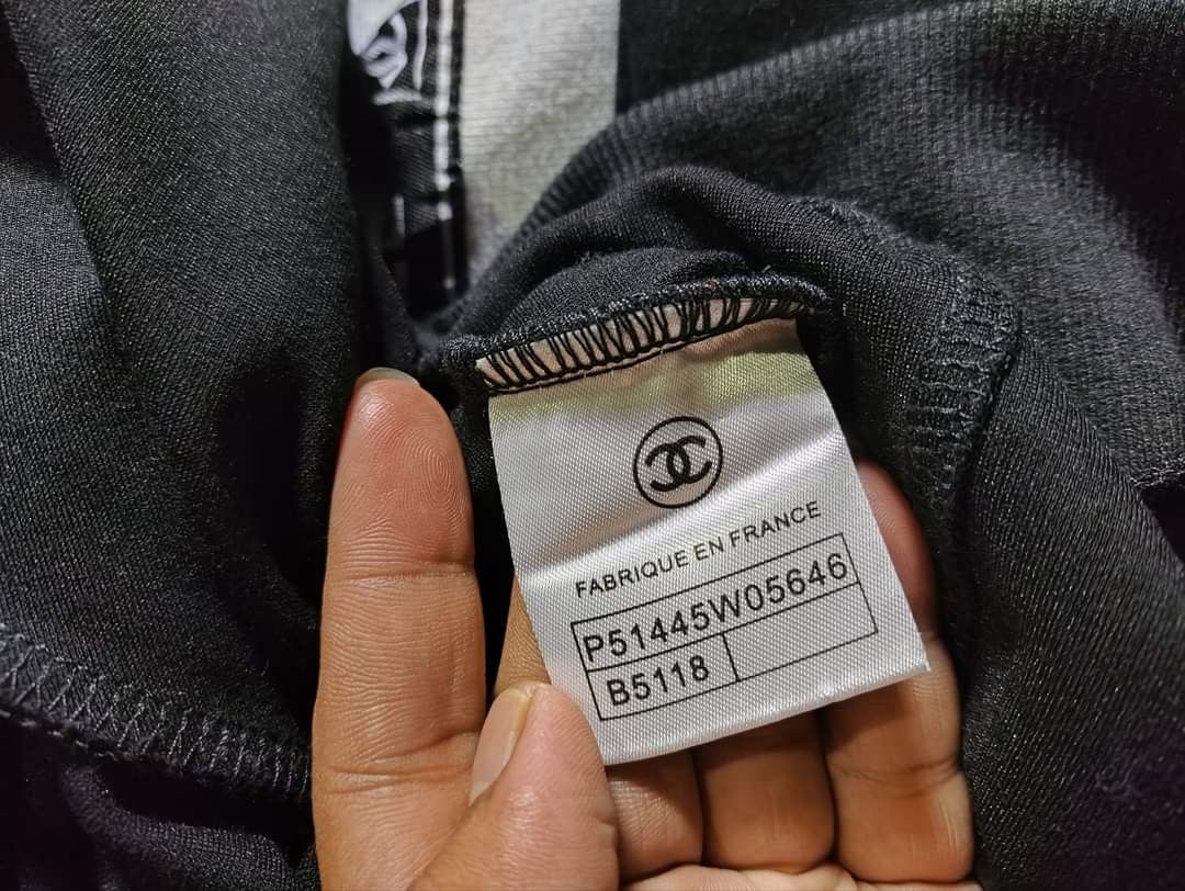 CHANEL BAND LOGO SPELL OUT CROPPED JACKET, Women's Fashion, Coats ...