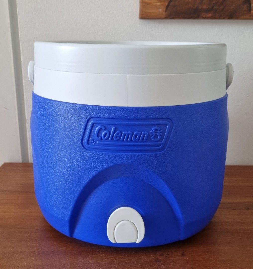 Coleman 2 Gallon Party Stacker Water Jug, Sports Equipment, Hiking ...
