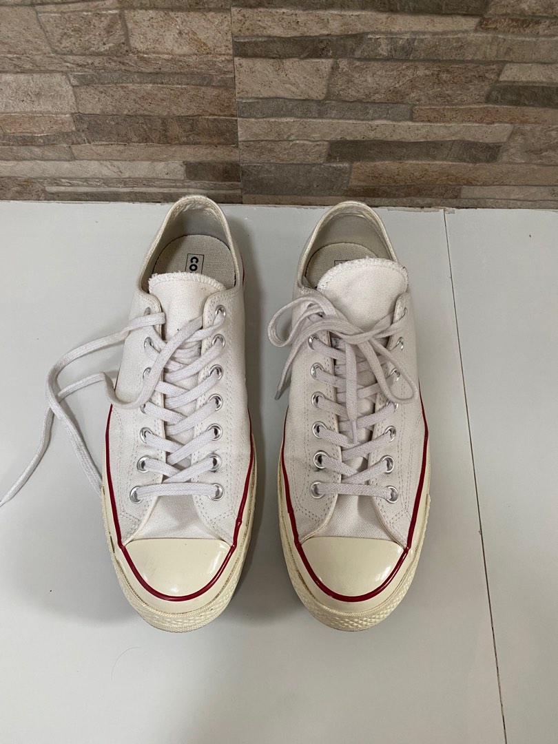Converse low cut, Men's Fashion, Footwear, Sneakers on Carousell