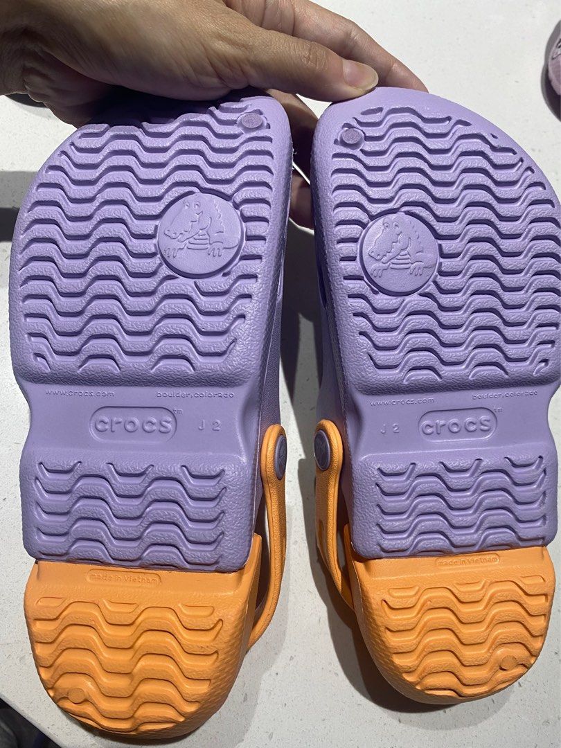 Crocs kids Size J2, Women's Fashion, Footwear, Flipflops and Slides on ...
