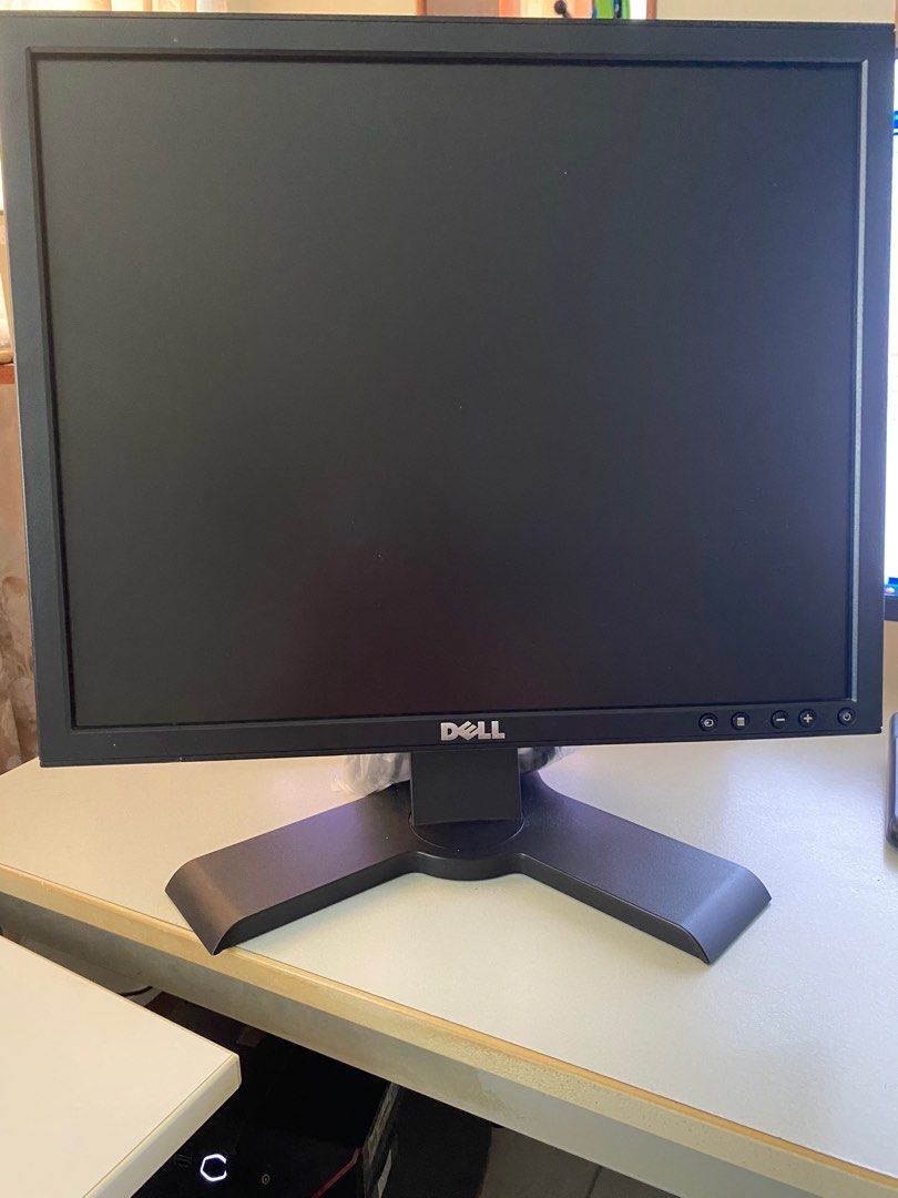 Dell Monitor 19 in P190sb LCD , Computers & Tech, Desktops on Carousell