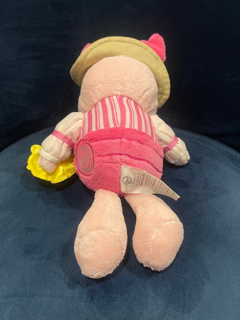 Disneystore Pooh Piglet with Hat (30cm), Hobbies & Toys, Memorabilia ...