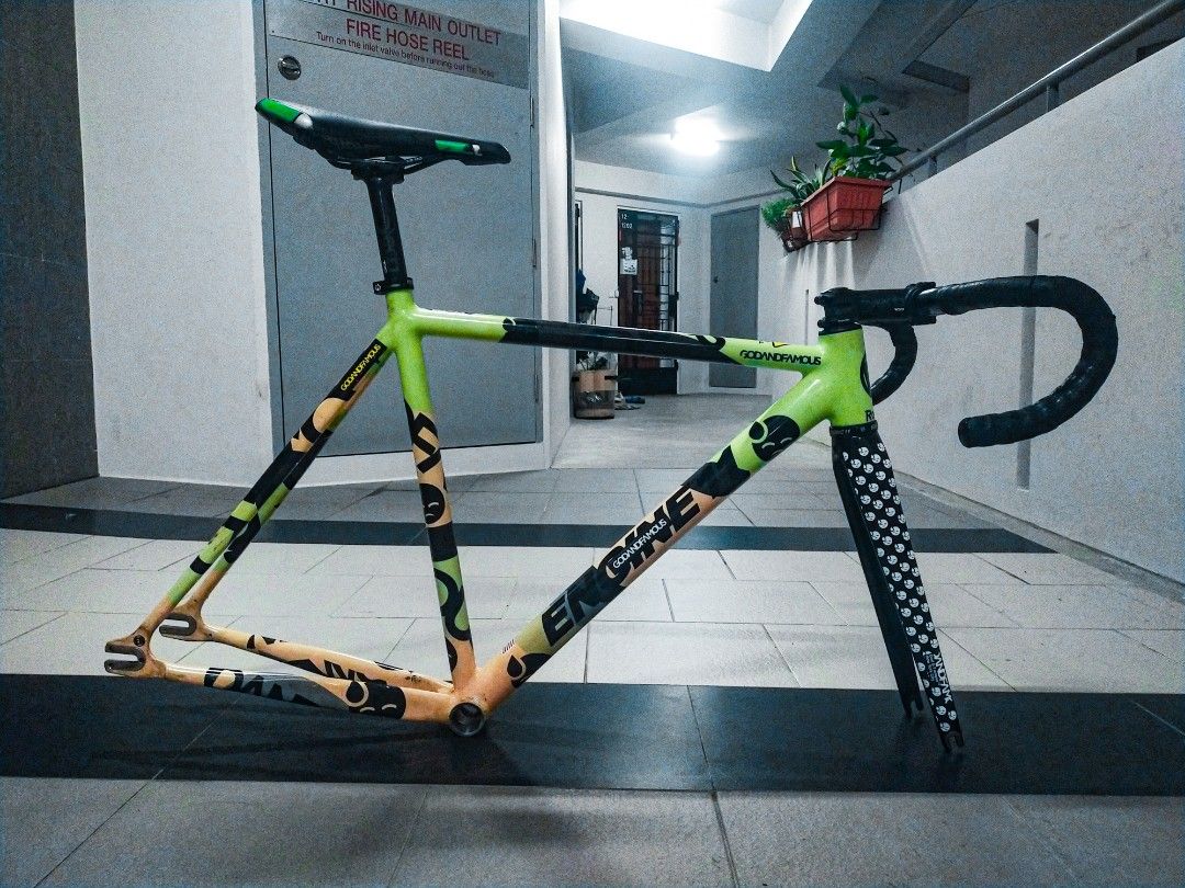 Engine 11 GodandFamous Crit D Full bike no wheelset and crankset ...
