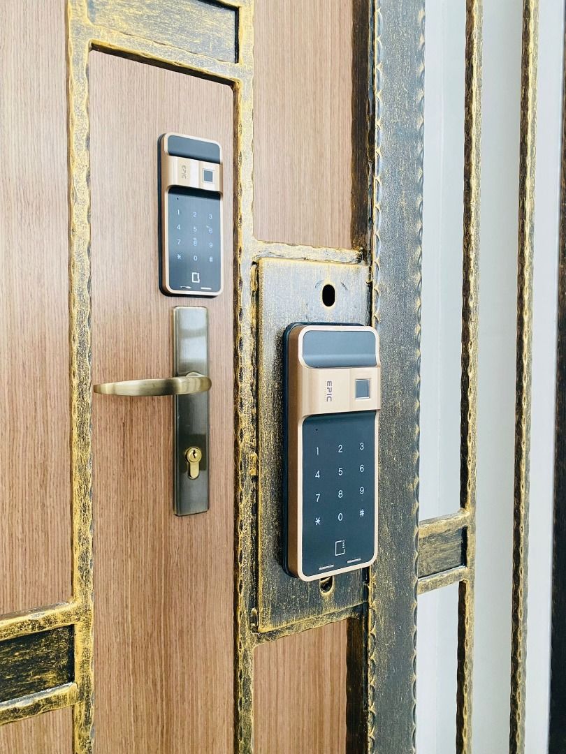 Epic 5G Door Digital Lock + Epic 6G Pro Dual Fingerprint Gate Digital ...