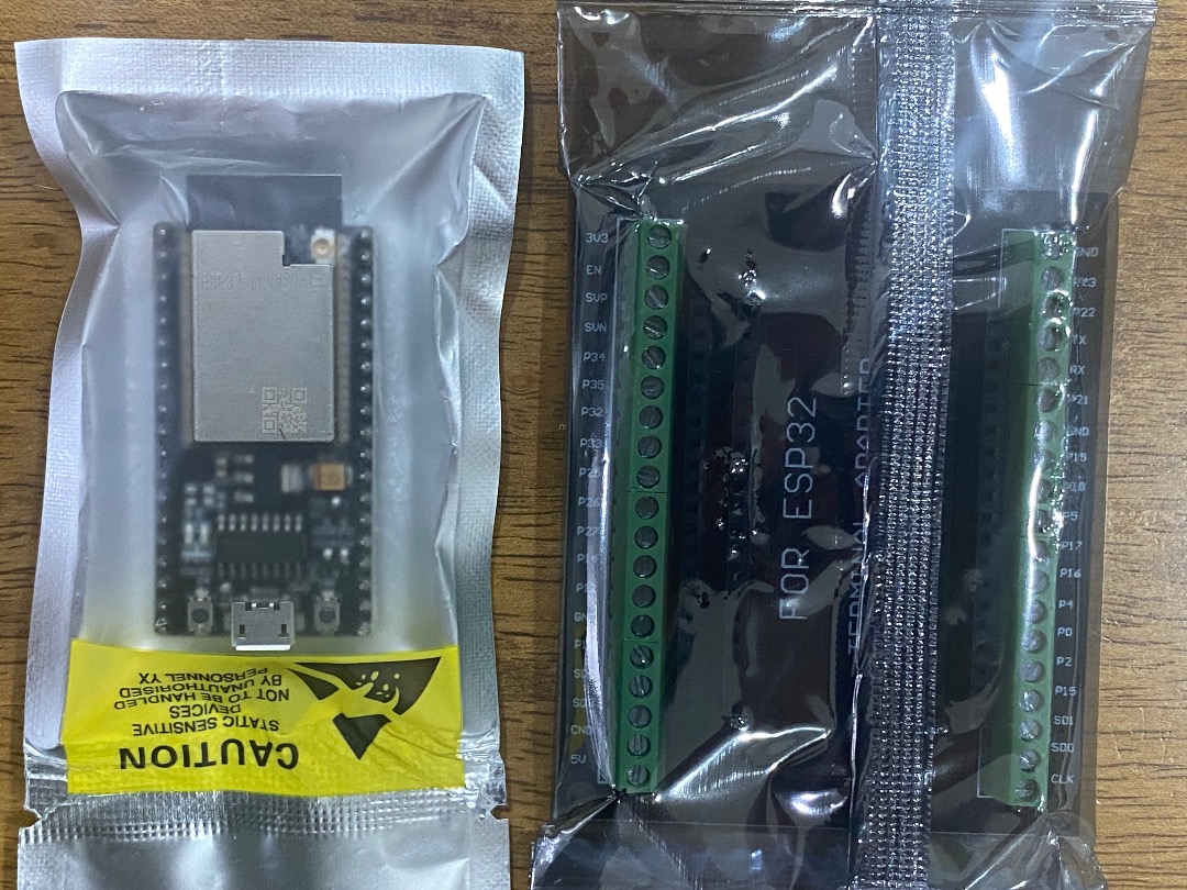 ESP32-WROVER-IE (4MB Flash, 8MB PSRAM) + ESP32 Terminal Adapter Board ...