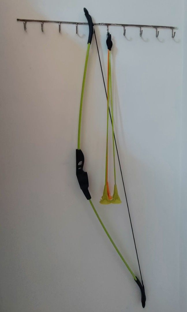 Geologic Discovery 100 Archery Bow + 3 Arrows, Sports Equipment, Other ...