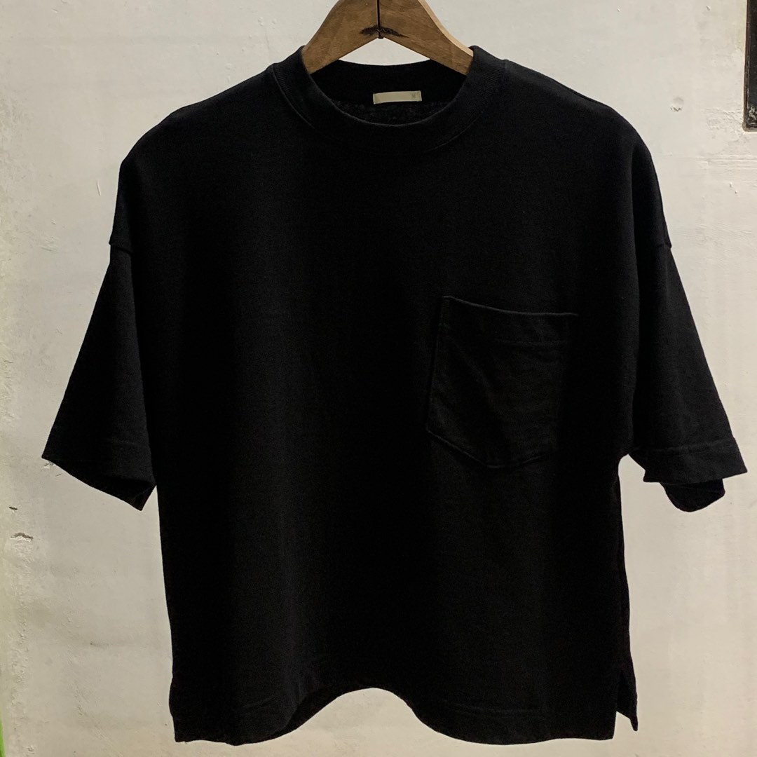 GU pocket tee, Women's Fashion, Tops, Shirts on Carousell