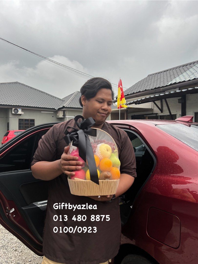 Hamper buah buahan segar ready stock, Food & Drinks, Gift Baskets ...