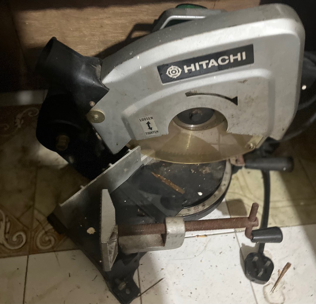 Hitachi cutting machine, Furniture & Home Living, Home Improvement ...