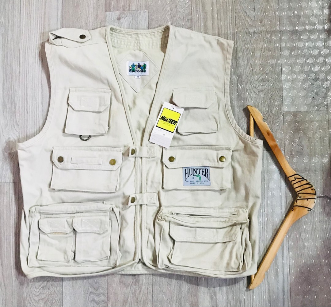 Hunter Vest (Authentic), Men's Fashion, Tops & Sets, Vests on Carousell