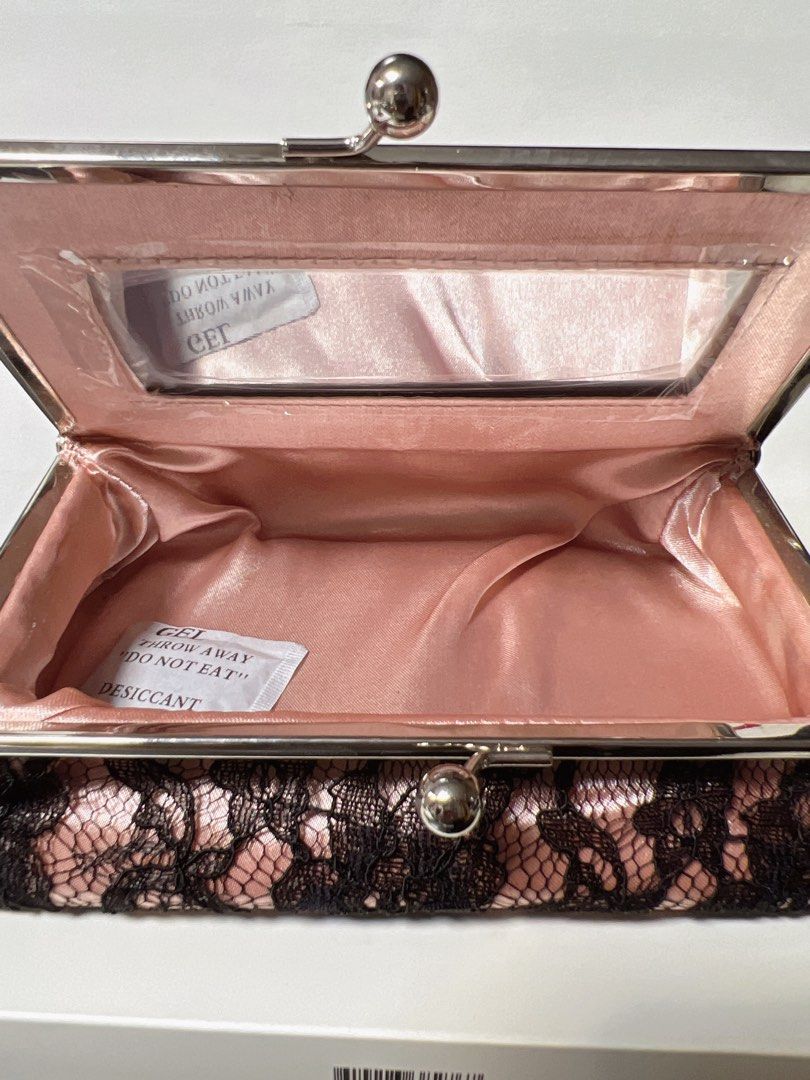 JillStuart Pouch, Women's Fashion, Bags & Wallets, Purses & Pouches on ...