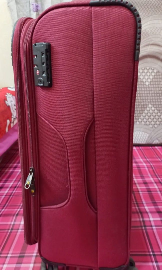 Koper President 24 inch preloved, Barang Mewah, Tas & Dompet di Carousell