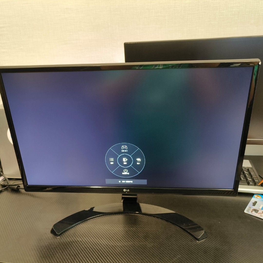 LG 24UD58-B UHD 4K高畫質專業顯示器 (3840 x 2160), 電腦及科技產品, 電腦周邊產品, LCD 螢幕在旋轉拍賣