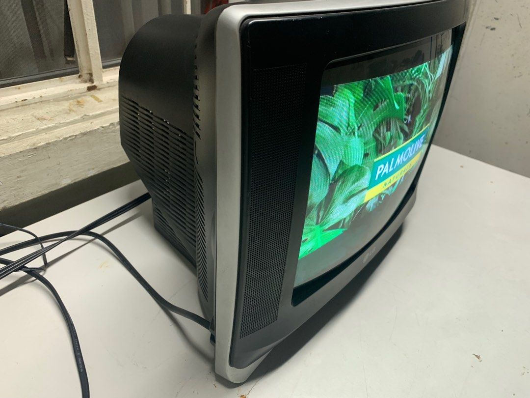 LG CRT TV 14" with AV Input Good Condition 220volts, TV & Home ...