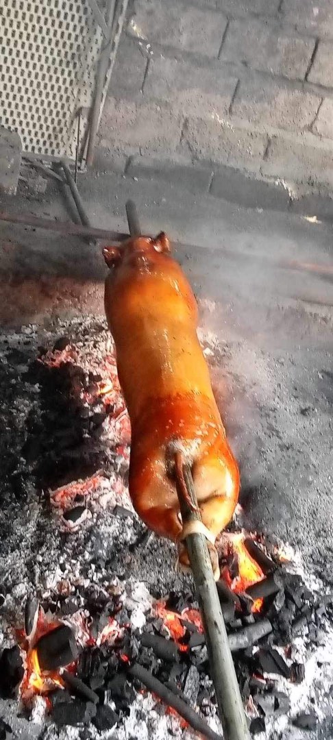 Litson Baboy na Masarap at Mura pa, Food & Drinks, Local Eats on Carousell