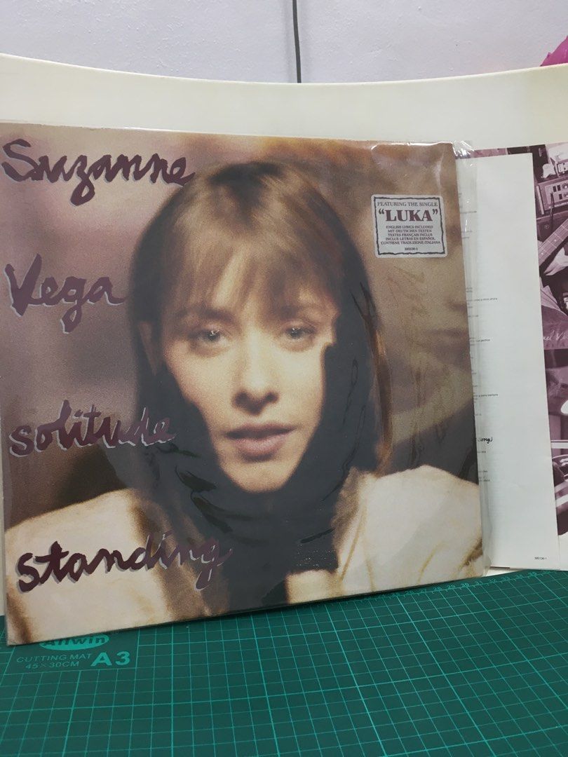 (LP) Suzanne Vega, Hobbies & Toys, Music & Media, Vinyls on Carousell
