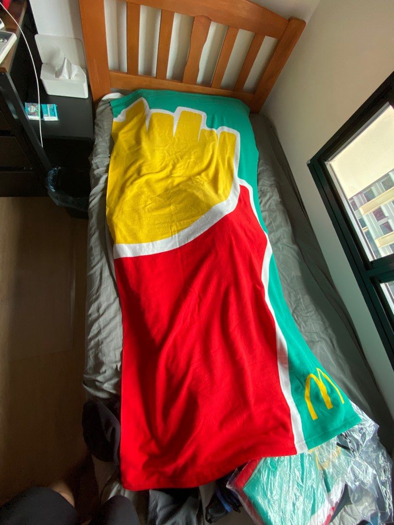 McDonald Collectable Towel, Hobbies & Toys, Memorabilia & Collectibles ...