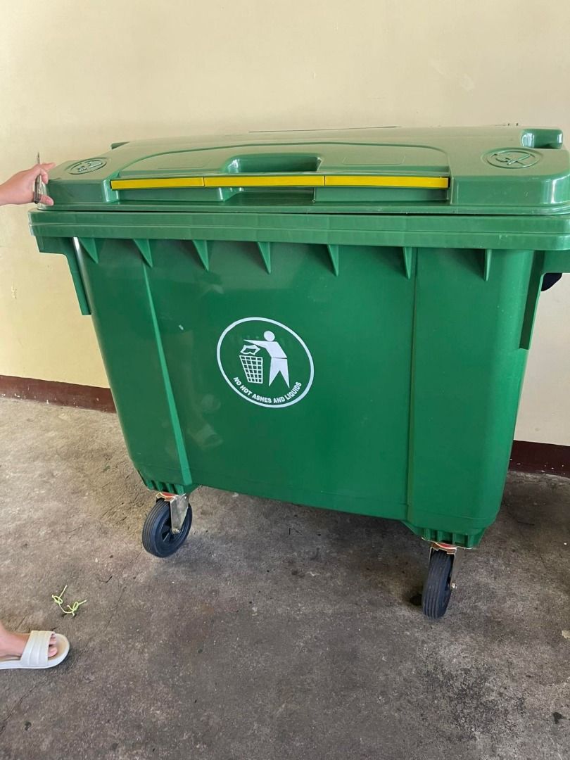 MOBILE TRASH BIN, Furniture & Home Living, Cleaning & Homecare Supplies ...