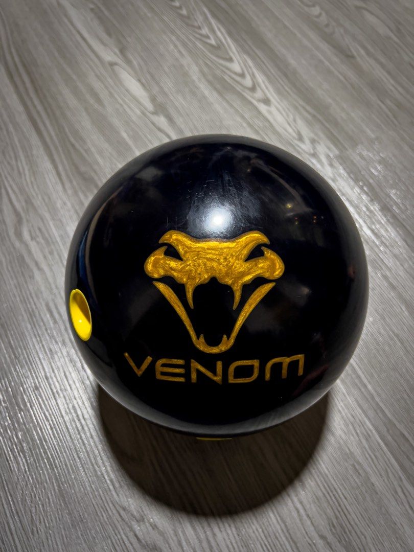 Motiv Black Venom Bowling Ball (13lbs), Sports Equipment, Sports ...
