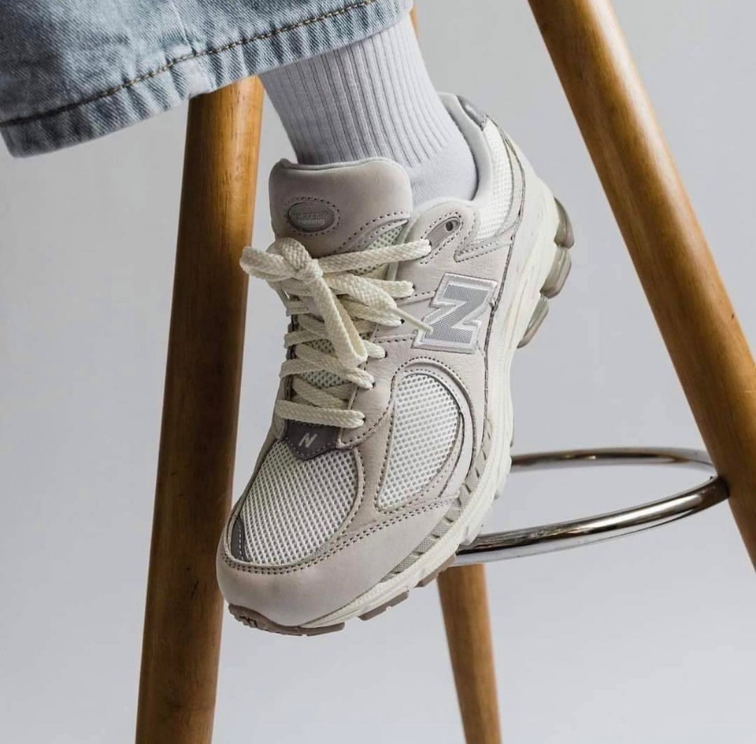 New Balance 2002r Linen Fog Sea Salt, Women's Fashion, Footwear ...