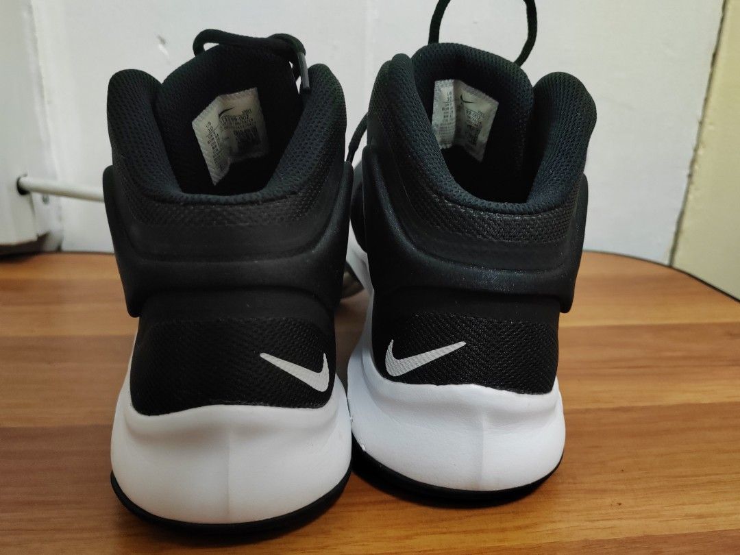 NIKE AIR Versatile IV, Men's Fashion, Footwear, Sneakers on Carousell