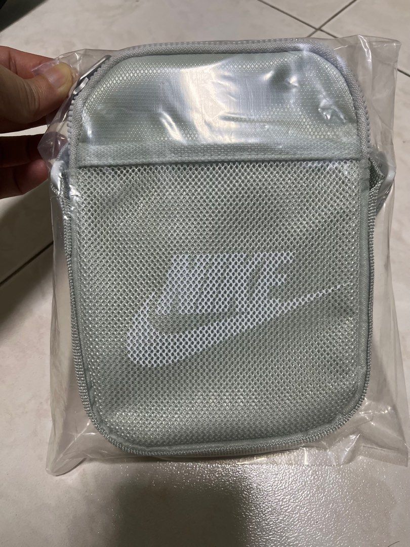 Nike Small Sling Bag, Women's Fashion, Bags & Wallets, Cross-body Bags ...