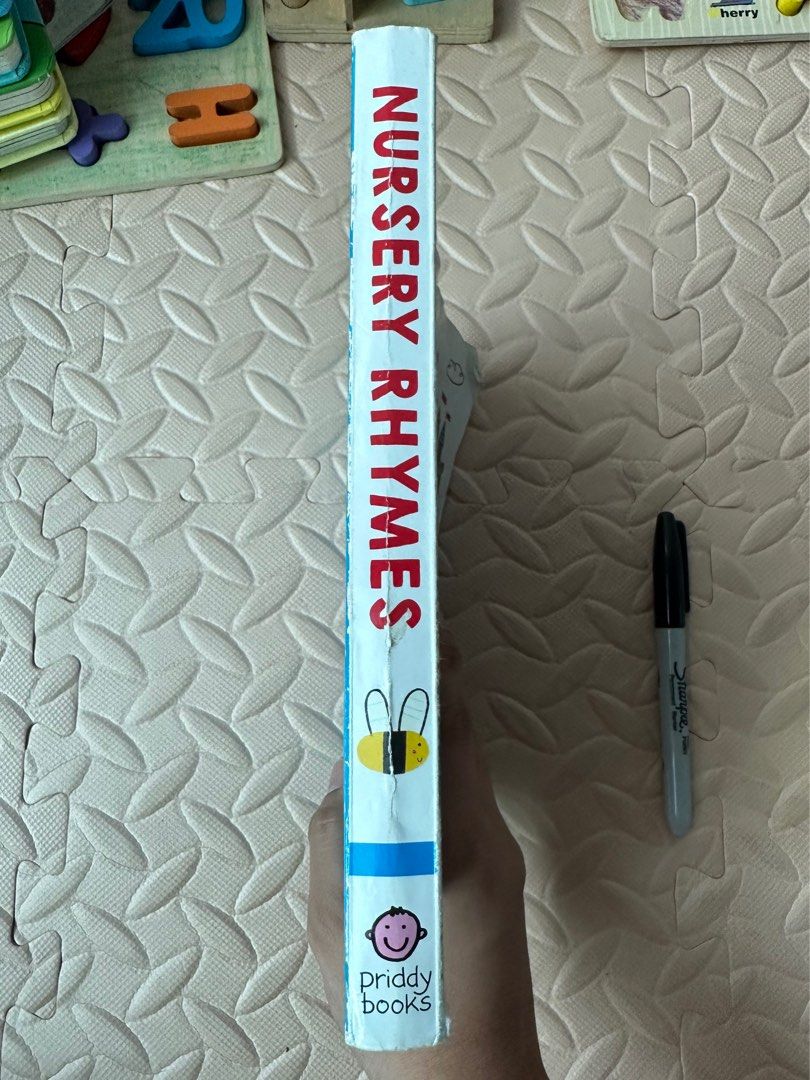 Nursery Rhymes (Lift-the-Flap), Hobbies & Toys, Books & Magazines ...