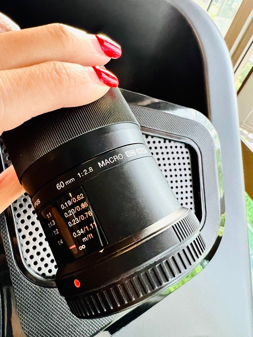 Olympus 60mm Macro Lens, Photography, Lens & Kits on Carousell