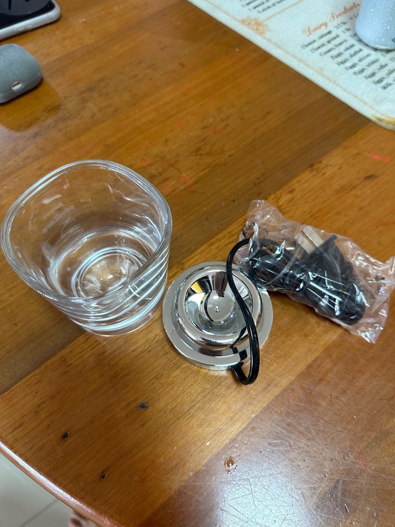 Philips sonicare charging cup and base, Beauty & Personal Care, Oral ...