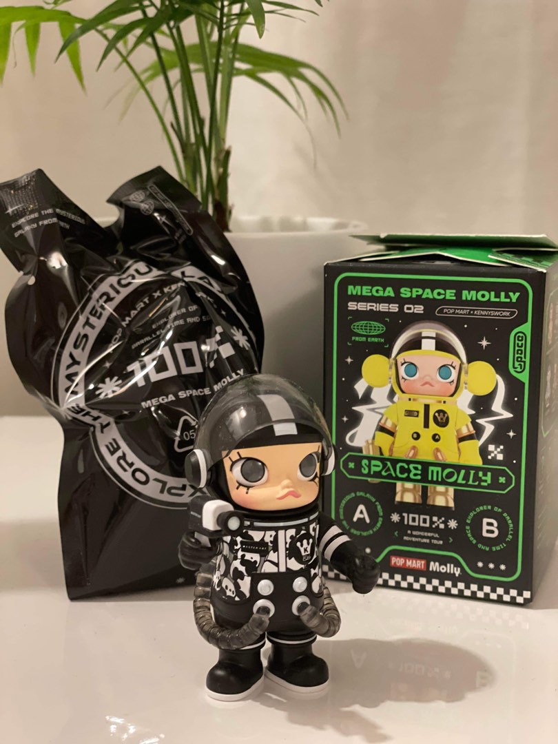 Popmart Molly - Mega Space Molly O2 Series, Hobbies & Toys, Toys ...