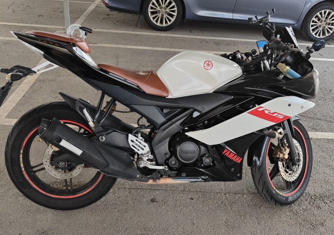 R15 V2 YAMAHA - COE Nov 2025, Motorcycles, Motorcycles for Sale, Class 2B on Carousell