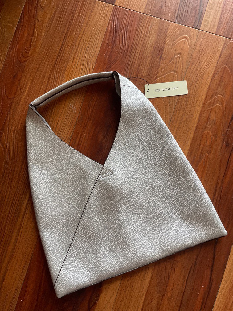 RODE SKO Triangular Tote Bag, Women's Fashion, Bags & Wallets, Tote ...