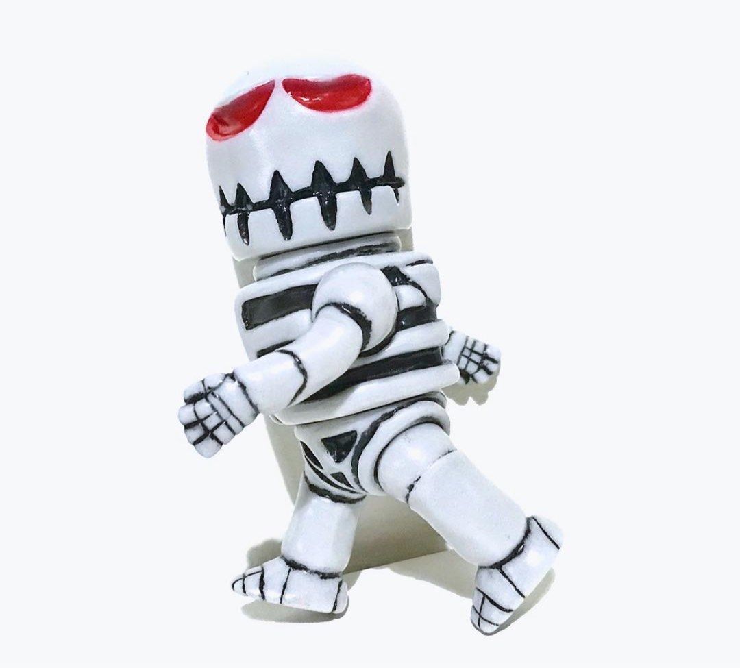 Science Patrol Skeleton Wild Hunt Sofubi Figure, Hobbies & Toys, Toys ...