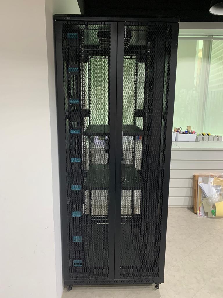 Server cabinet, Computers & Tech, Parts & Accessories, Other ...