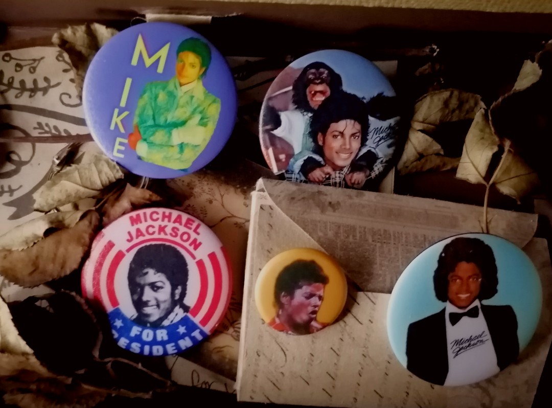 Set 6: Michael Jackson Button Pins Michael Jackson Button Pin, Hobbies ...