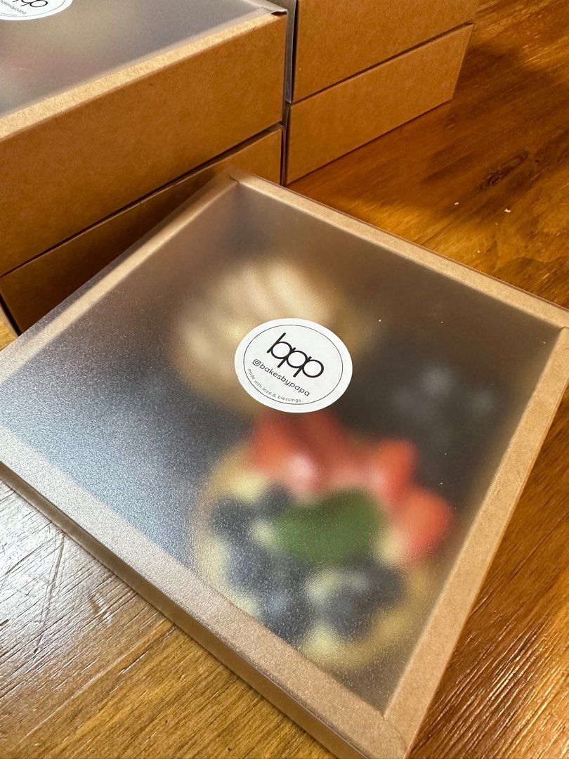 Signature Bake Box, Food & Drinks, Homemade Bakes on Carousell
