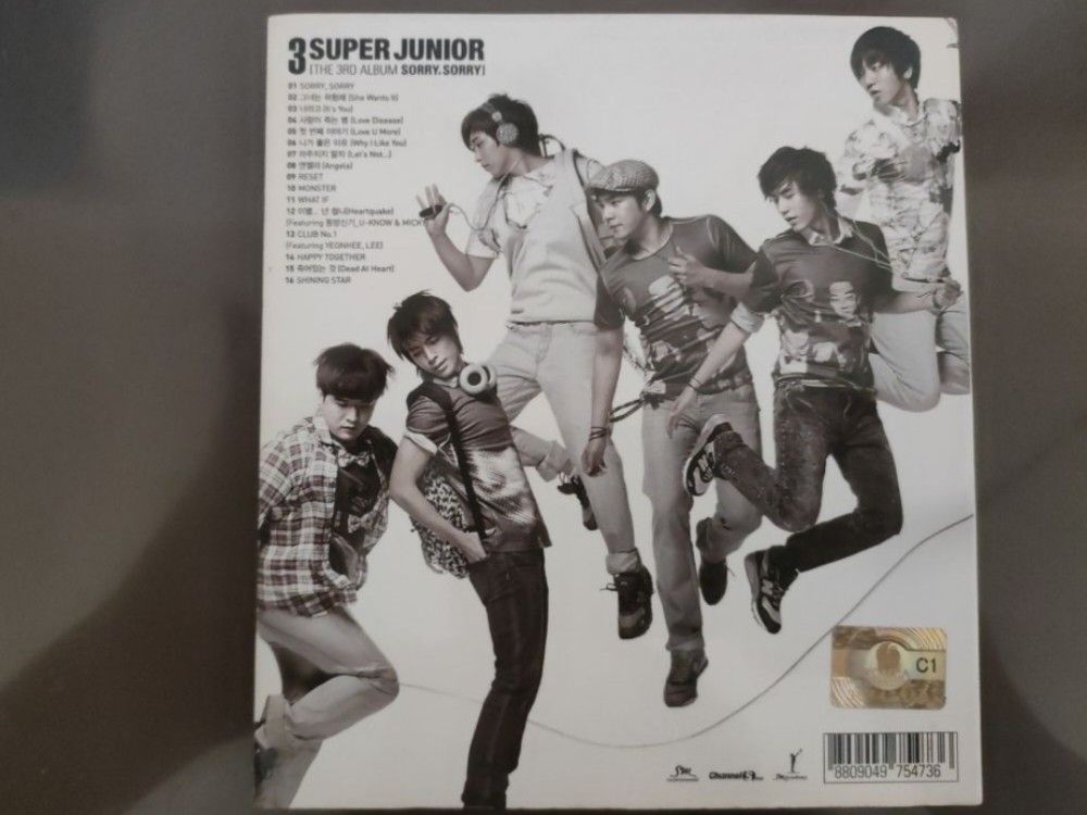 Super Junior 3rd album (Sorry Sorry), Hobbies & Toys, Music & Media ...