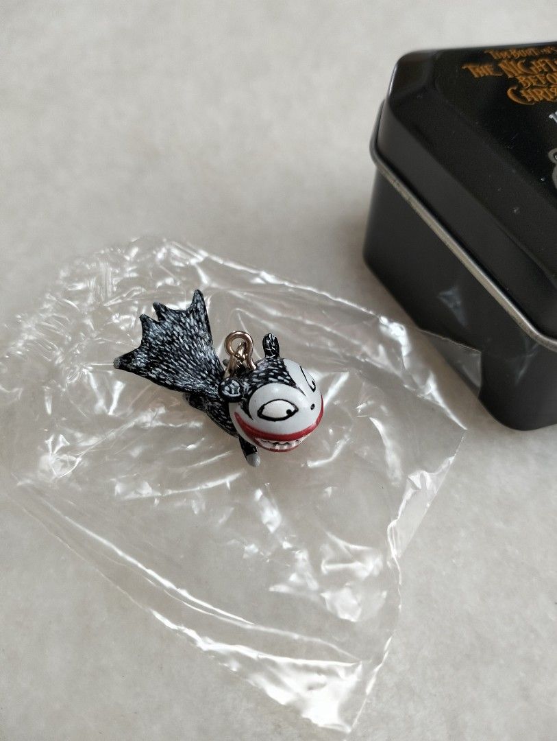 Vampire Teddy "Tim Burton's Nightmare Before Christmas Tin Coffin 2 ...