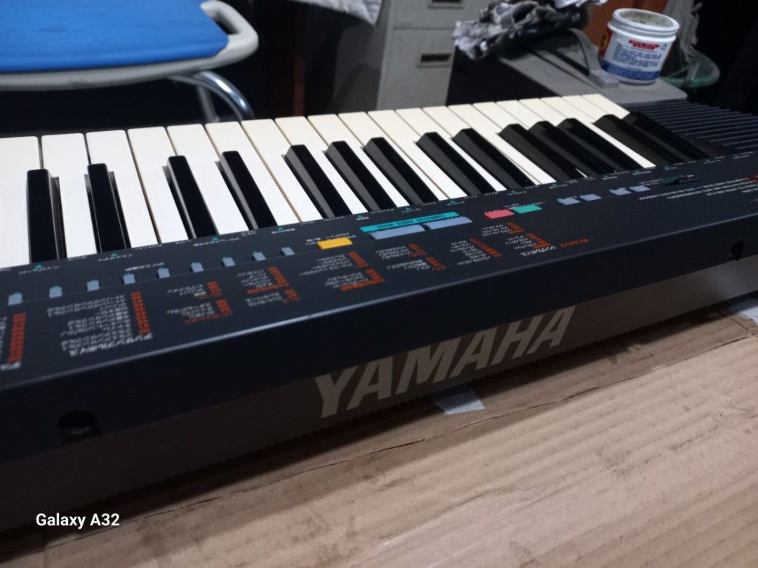 Yamaha PSR-2 Keyboard Piano 49-Key, Hobbies & Toys, Music & Media ...