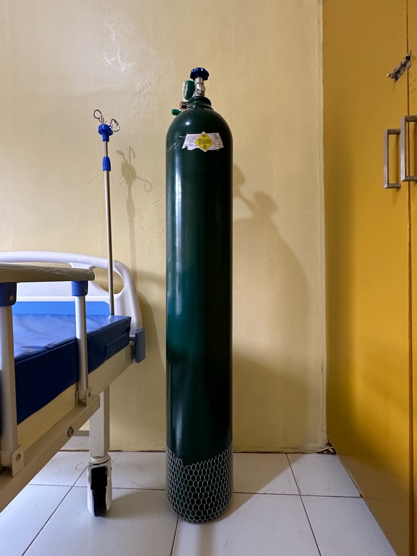 50lbs Oxygen Tank with Brand New Regulator, Health & Nutrition, Medical ...