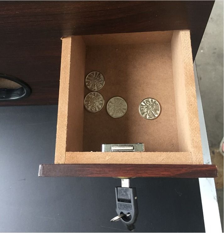 5x9ft Coin Operated Billiard Table, Sports Equipment, Sports & Games ...