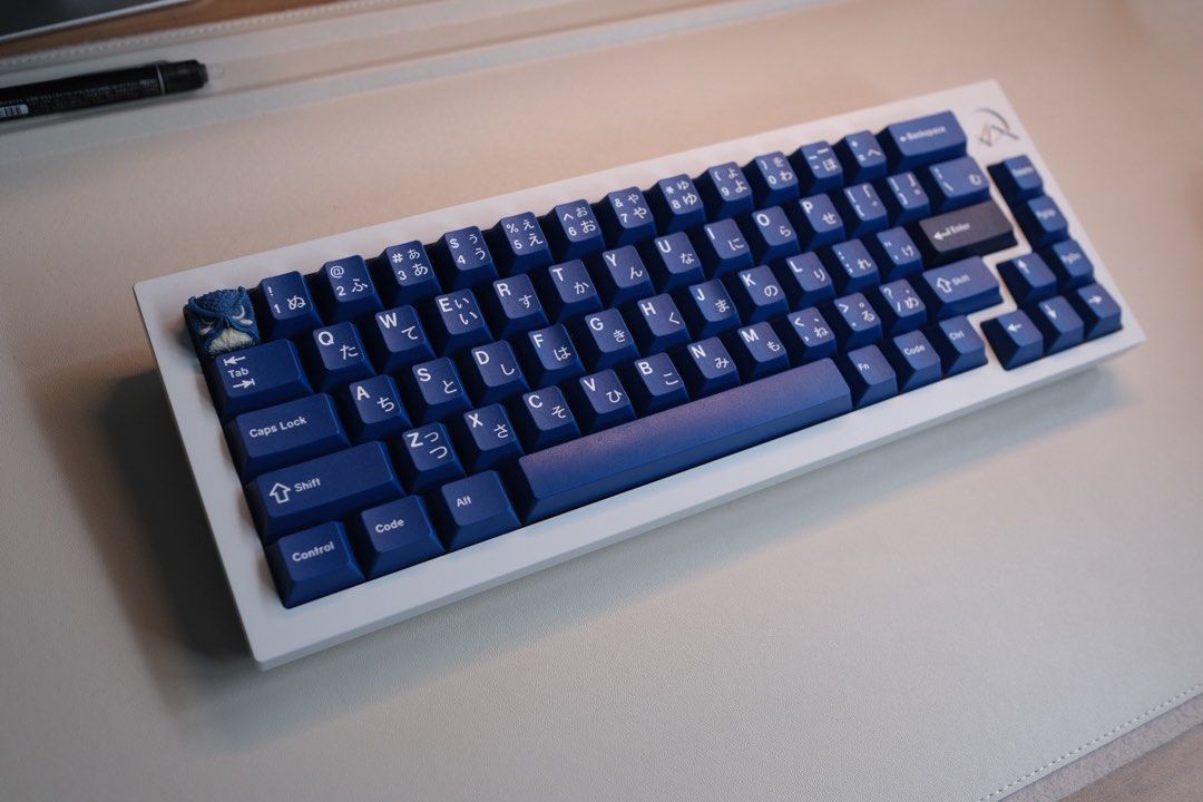 Alpine65 E-white custom mechanical keyboard, Computers & Tech, Parts ...