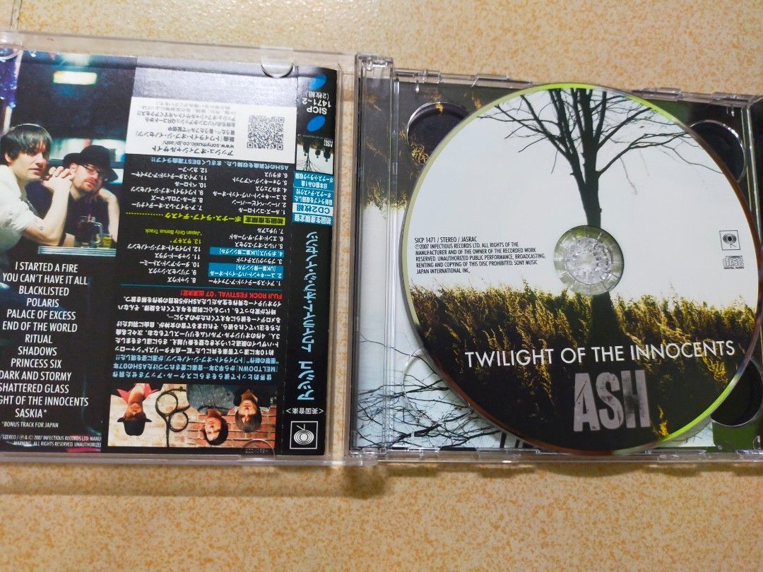 Ash - Twilight of the innocent 2Cd, Hobbies & Toys, Music & Media, CDs & DVDs on Carousell