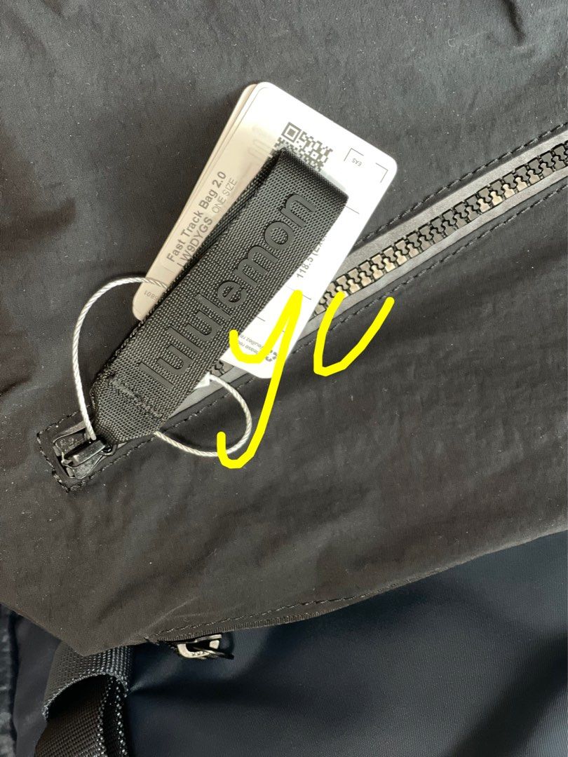 BNWT Authentic Lululemon Fast Track Bag 2.0, Men's Fashion, Bags ...