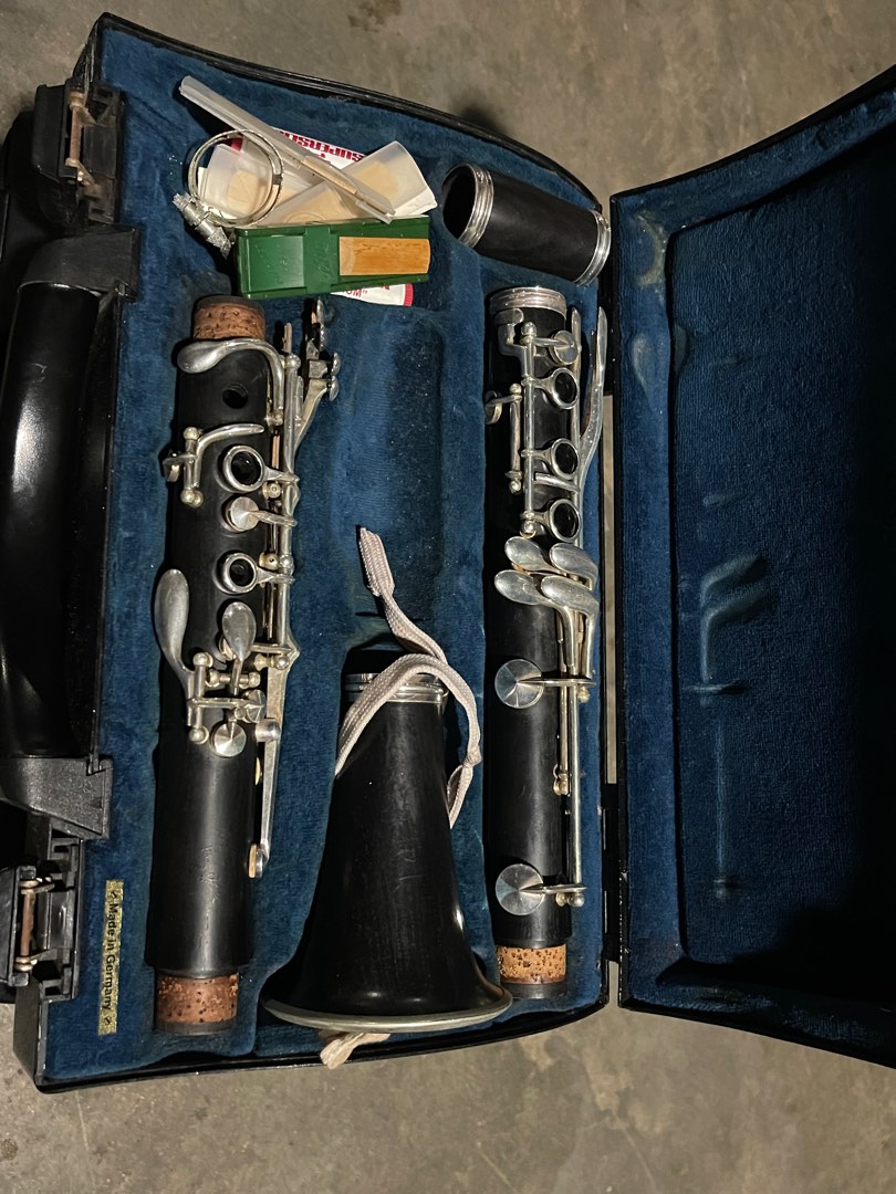 Buffet clarinet e11, Hobbies & Toys, Music & Media, Musical Instruments ...