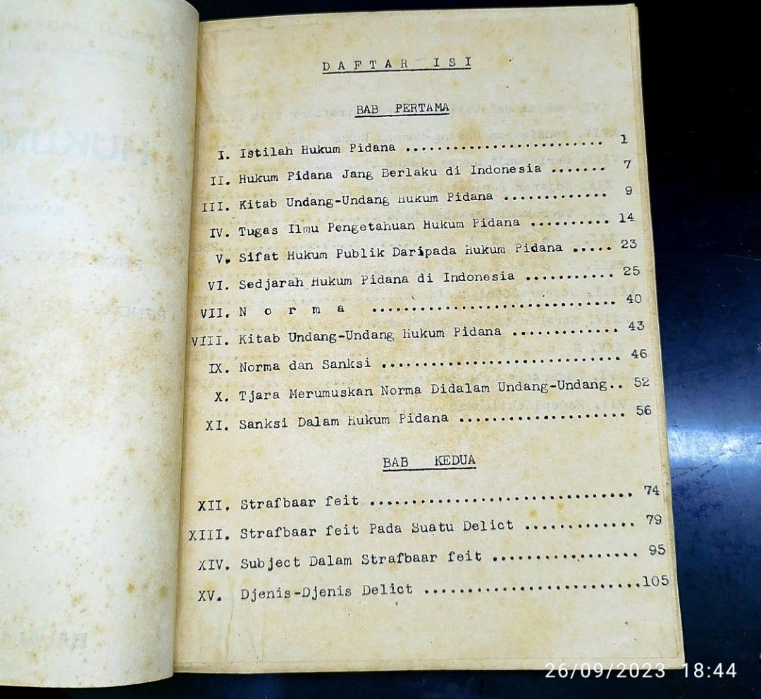 Buku lama HUKUM PIDANA (saduran dari buku bhs.Belanda) memakai text ...